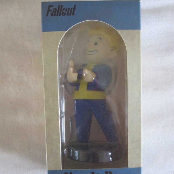 Fallout | Toys | 28 Culturefly Fallout Video Game Vault Boy Figure ...